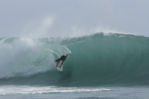 Macaronis Surf Forecast and Surf Reports (Mentawi Islands, Indonesia)
