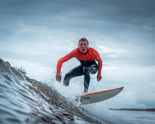 Rest Bay Surf Forecast and Surf Reports (Wales - South East, UK)