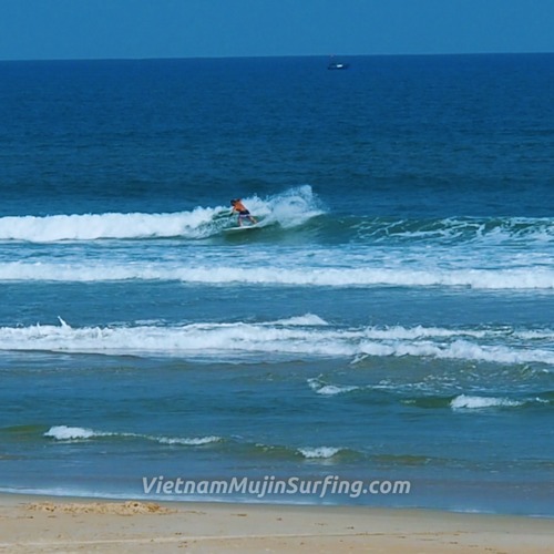 China Beach Surf Forecast and Surf Reports (Da Nang, Vietnam)