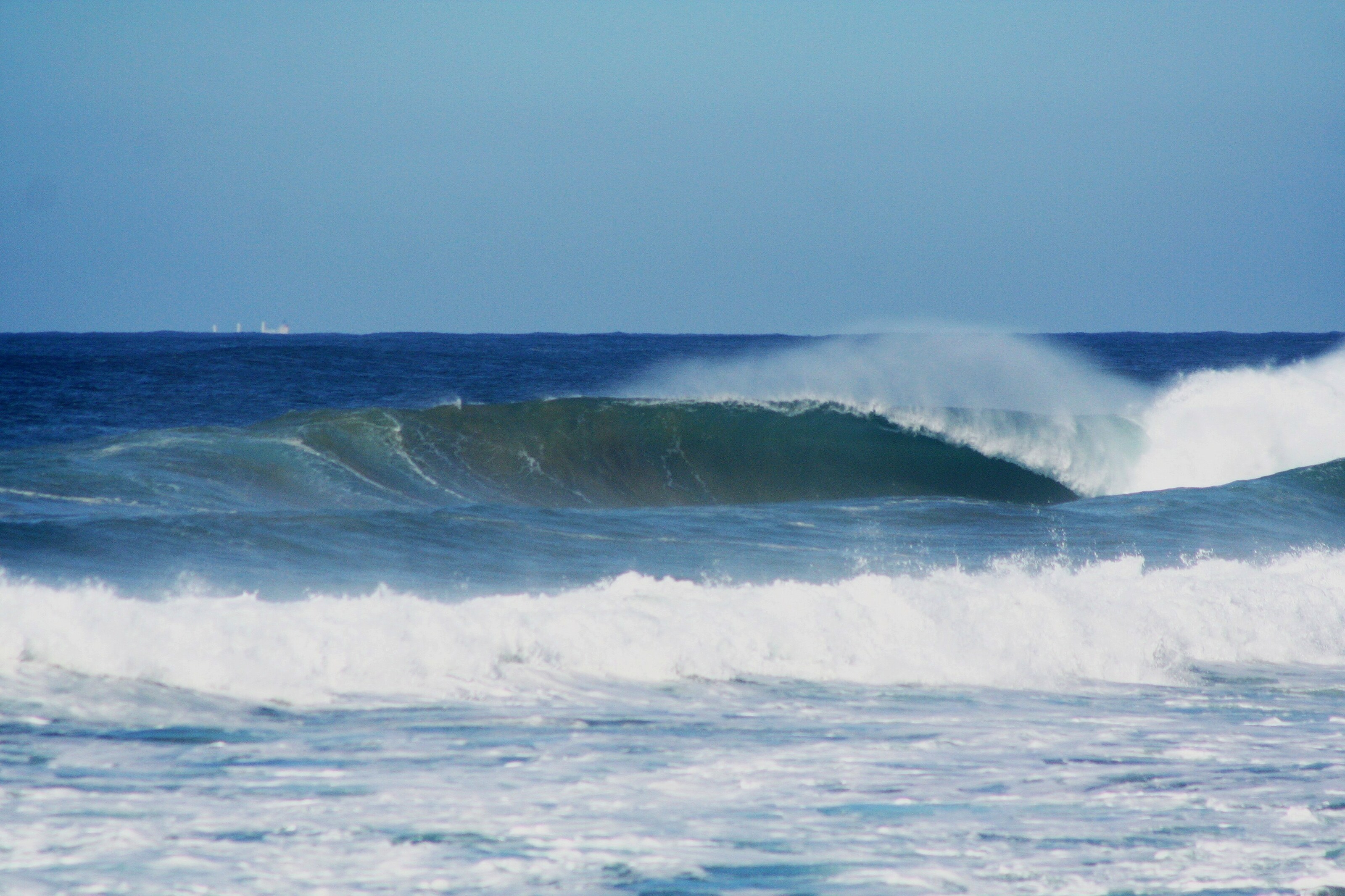 Salt Rock Surf Photo by Erik | 10:17 am 28 May 2011