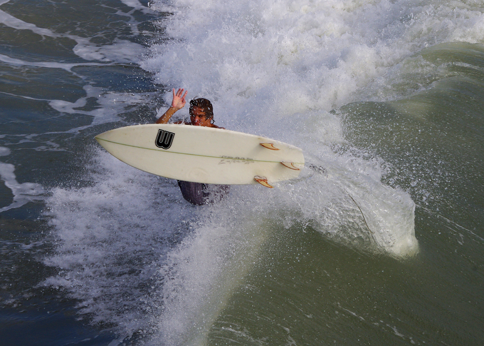 St Augustine Pier Surf Photo by Jon Hartman | 8:20 am 9 Sep 2011